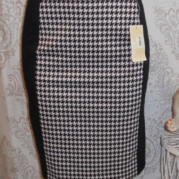 MICHAEL Michael Kors | Skirts | Nwt Michael Kors 6 Blackwhite Houndstooth Pencil Skirt Solid ...